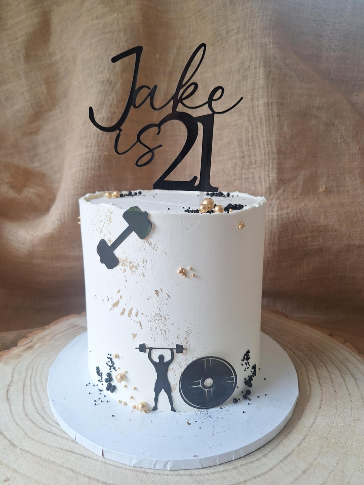Gym theme cake – Lovely Little Cakes UK